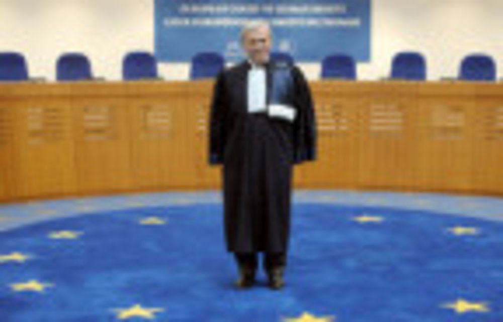 Act must be clear on journalists and personal details