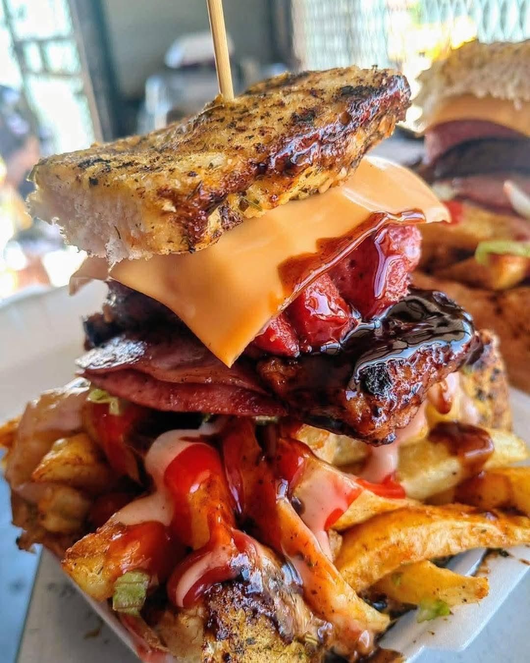 Ukhuza ibuya umcimbi wokuqhakambisa abadayisa ukudla okusheshayo