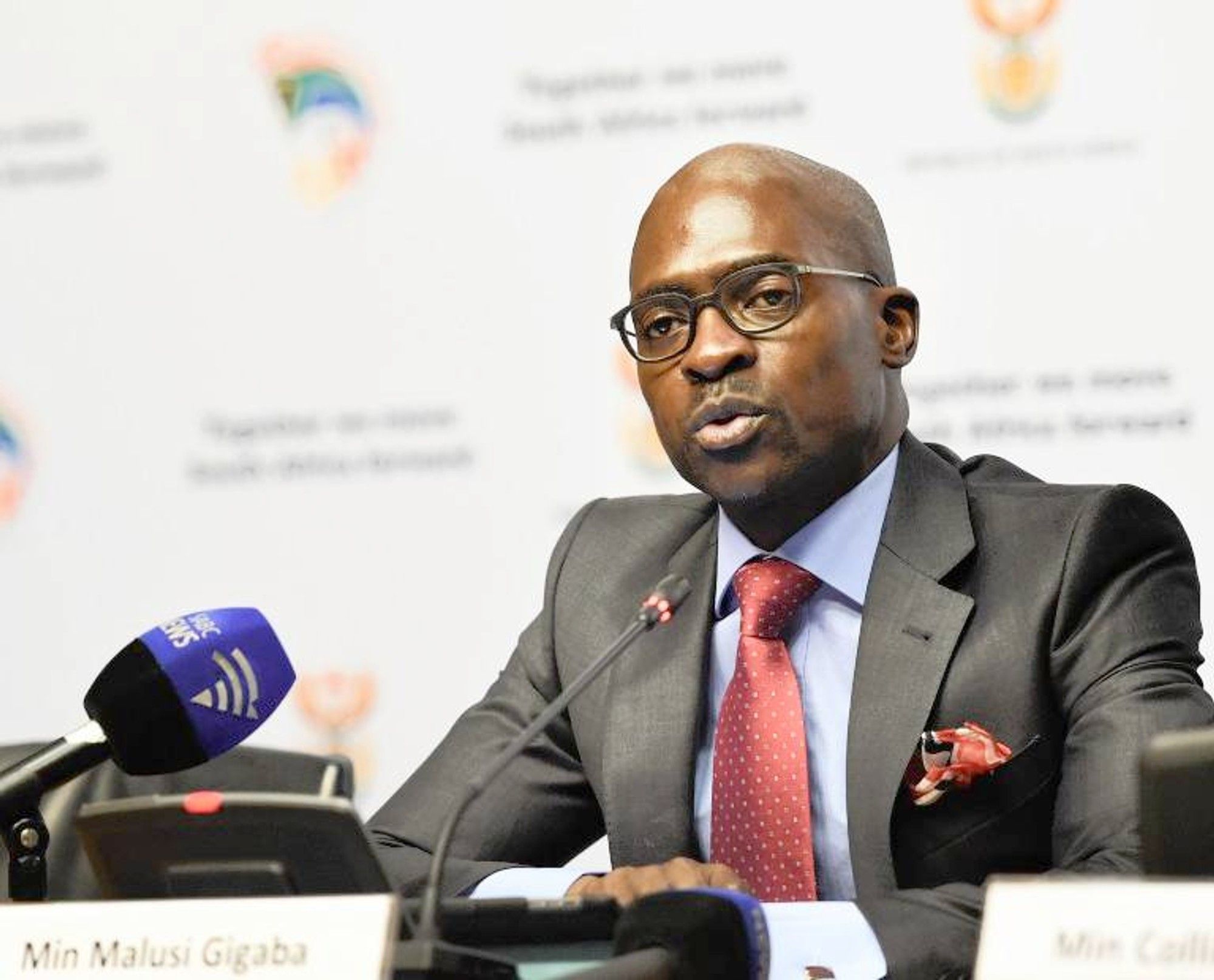 Gigaba replaces Gordhan amid huge cabinet cull