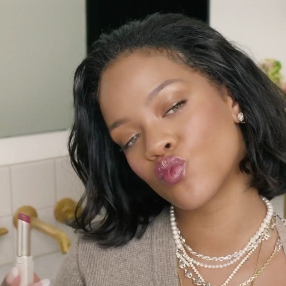 WATCH: Rihanna shows off new lipstick