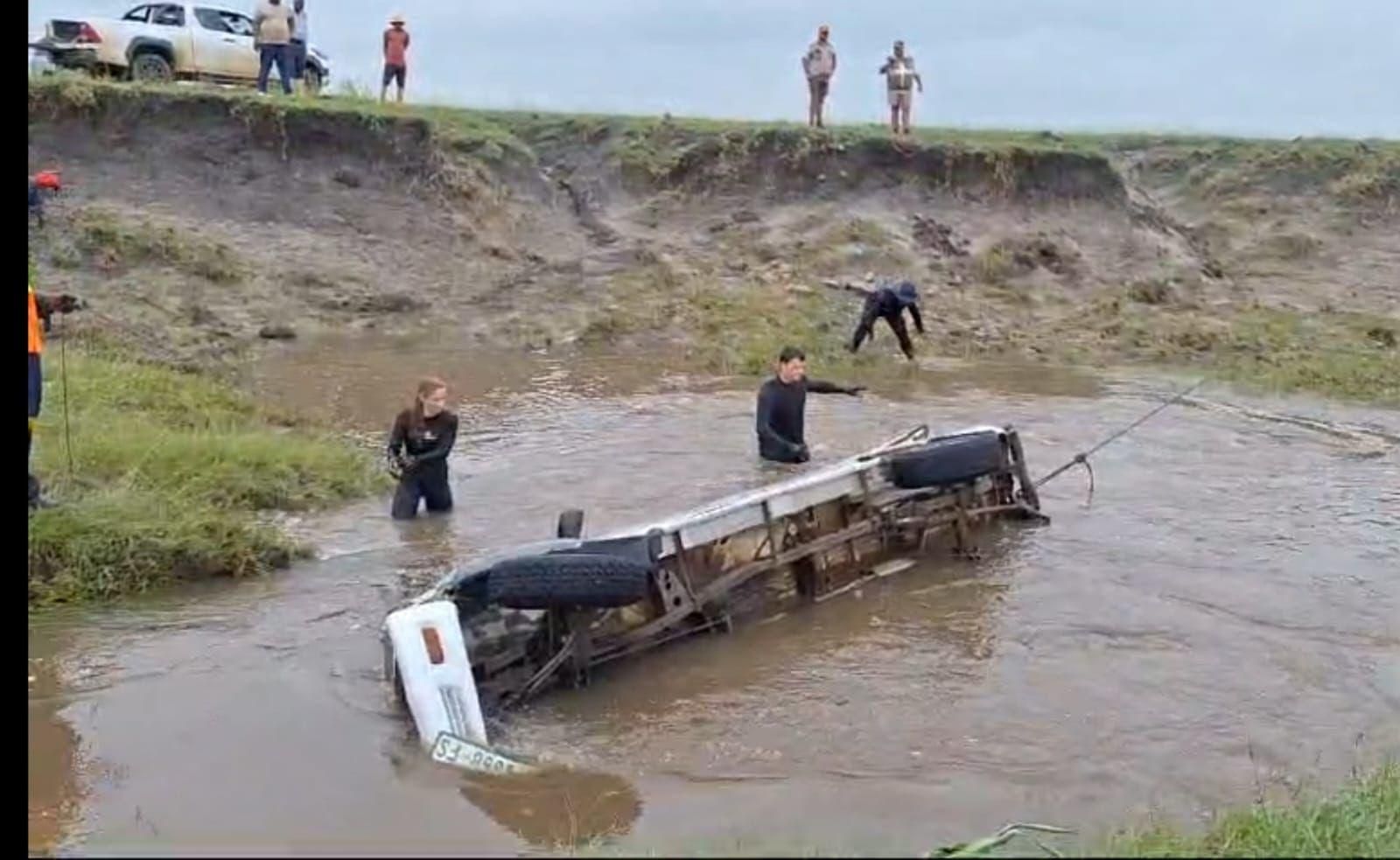 Free State flood disaster: Eight drown after bakkie swept away