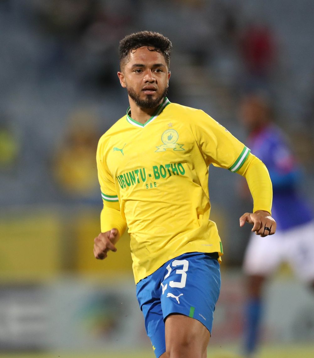 Amehlo emaqenjini athathwa njengamakhulu ngolwabadlali