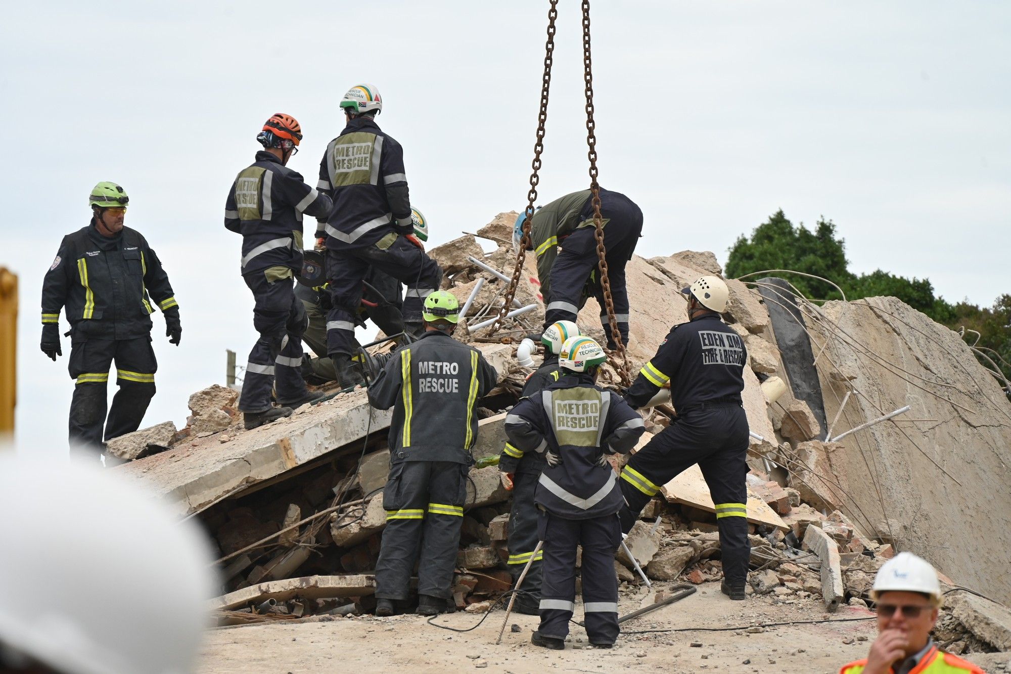 George rescue operation changes pace