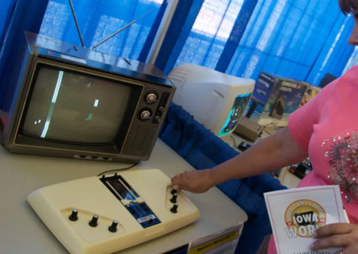 Retro game Pong gets supersized