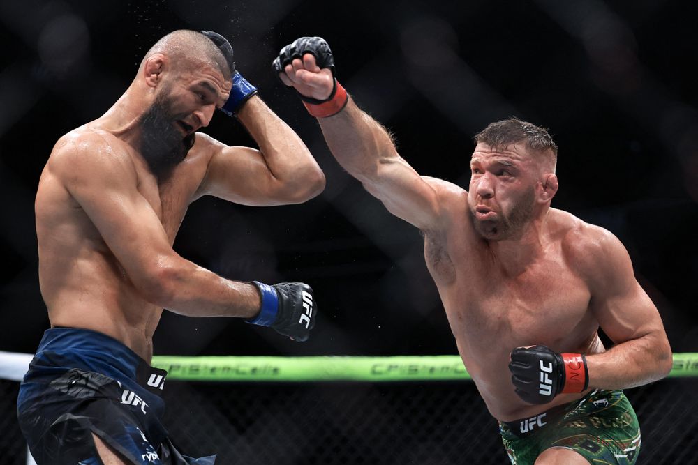 Massive payday for Dricus du Plessis despite UFC title loss to Khamzat ...