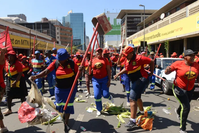 Samwu: Pikitup strikers deserve decent pay