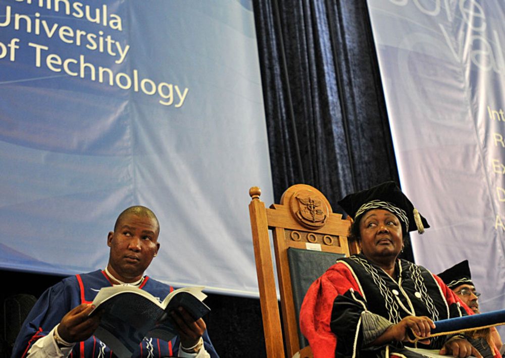 Mandla Mandela backs language move