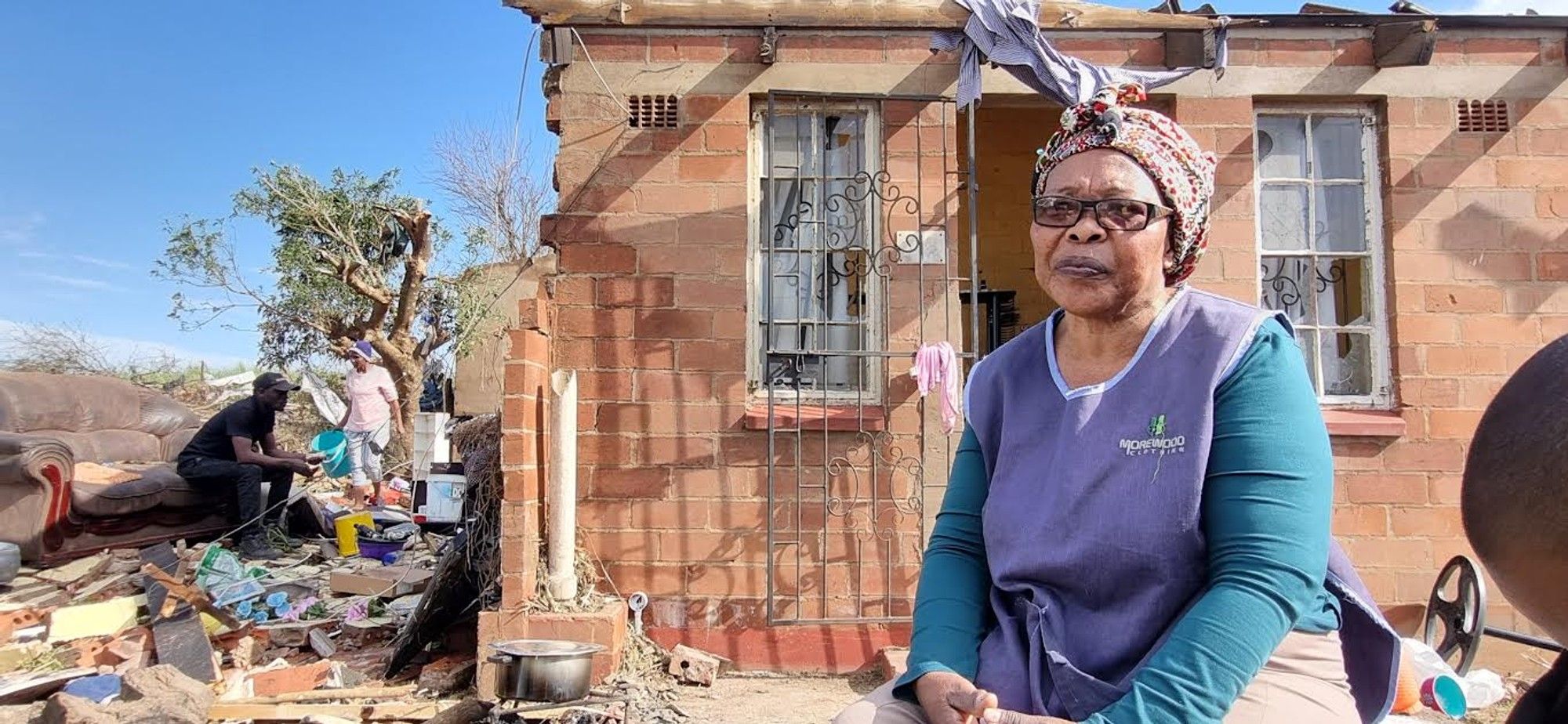 Usizi phezu kolunye kwabakhahlanyezwe yimvula