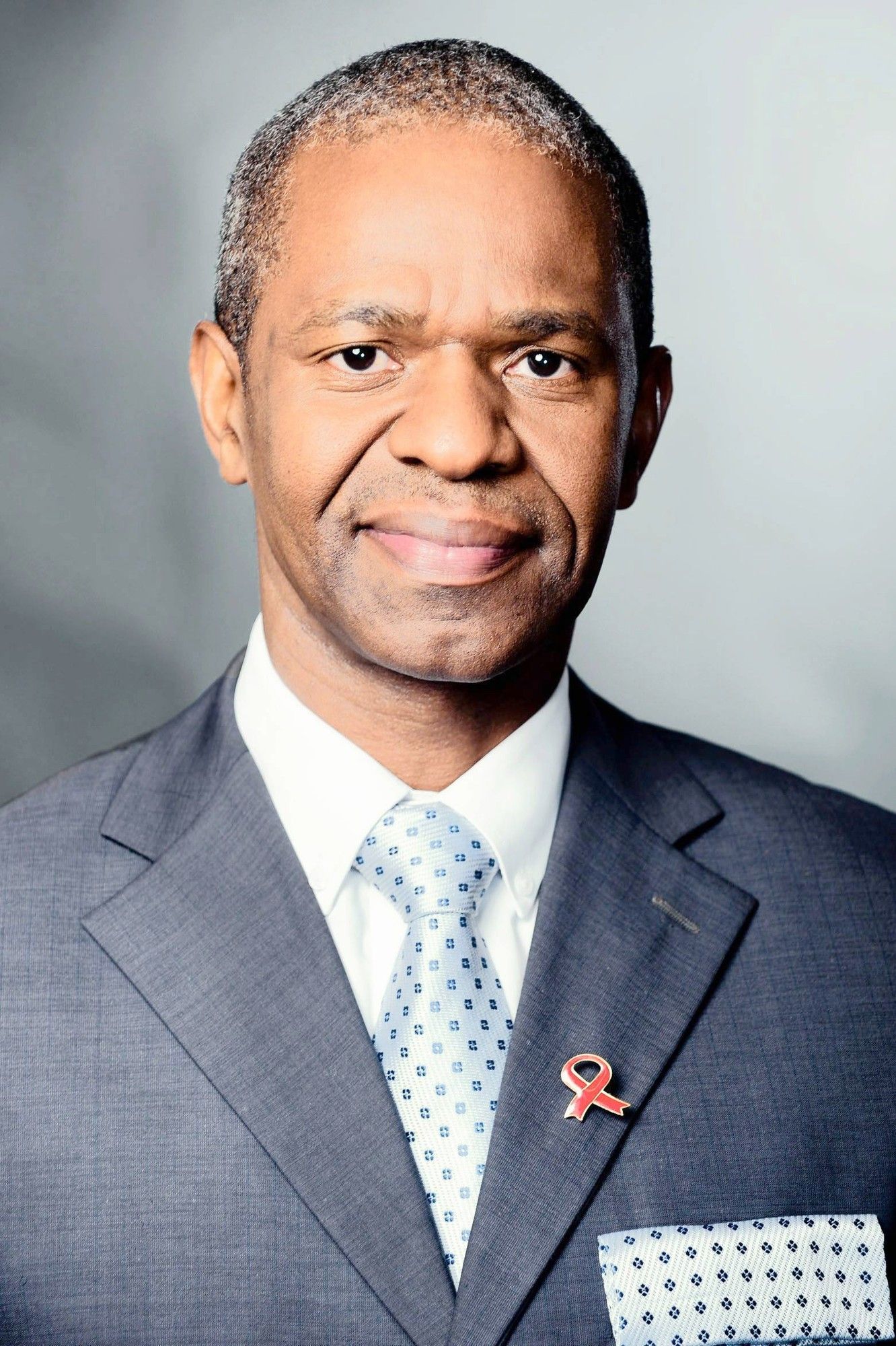 Yendele esokeni kushiya uDhlomo