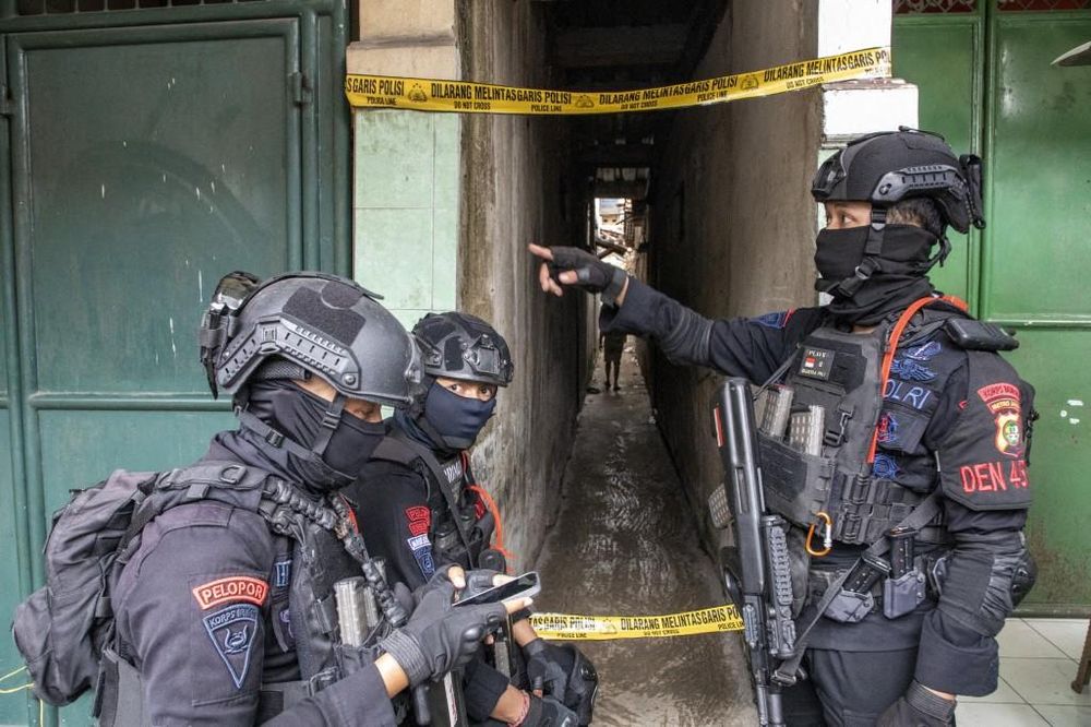 Blast injures 54 near school in Indonesian capital: police