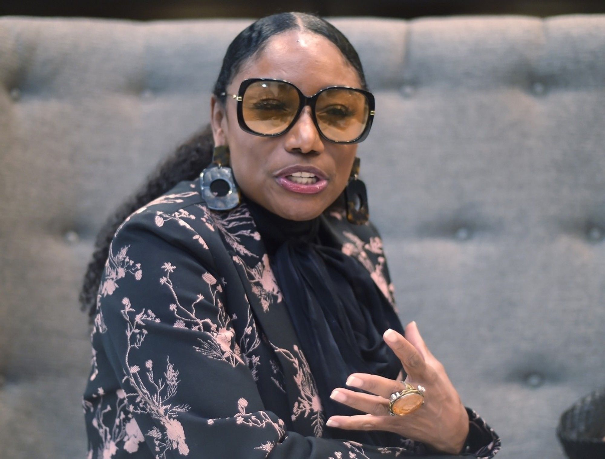 R&B singer Karyn White spills the tea on her absence from the music ...