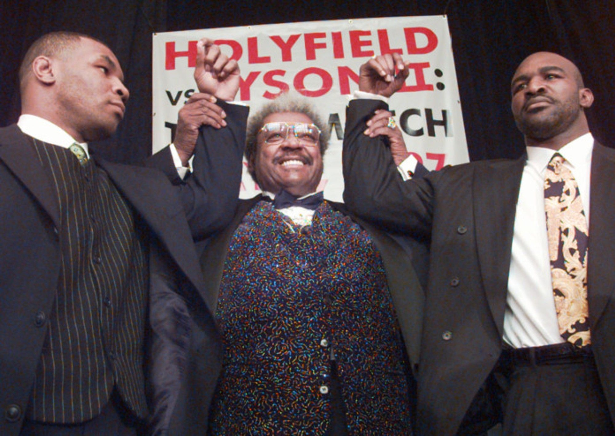 Tyson gives Holyfield’s ear back