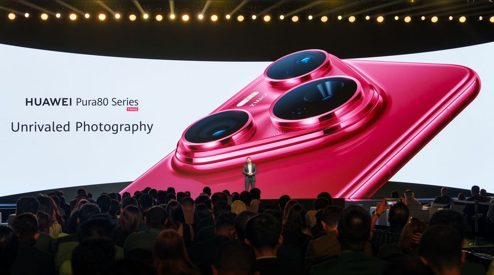 Huawei lights up Dubai with Pura 80 Series and Global Creative Showcase