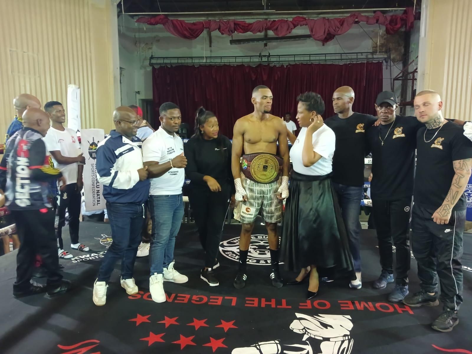 Owashiya ibhola uwine ibhande laseMzansi