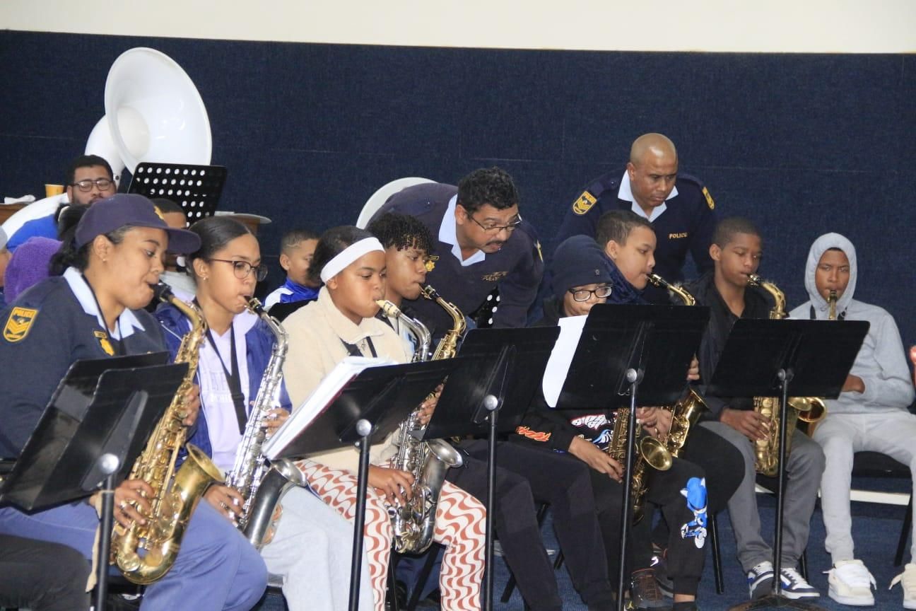 YOUTH HIT THE RIGHT NOTE WITH COPS
