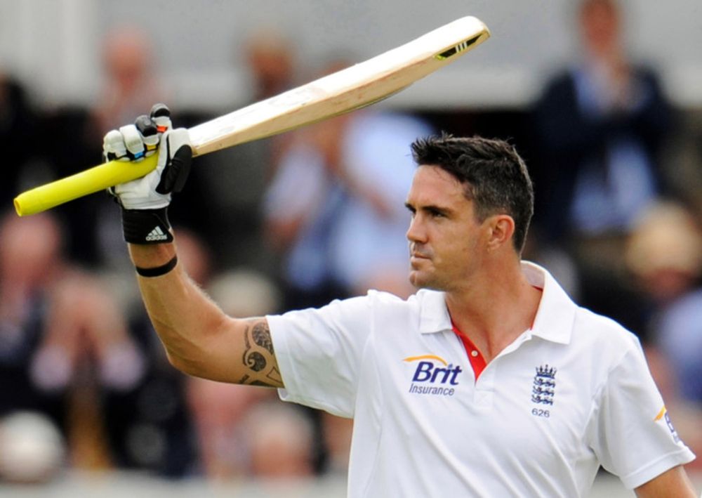 Pietersen ton keeps England on top