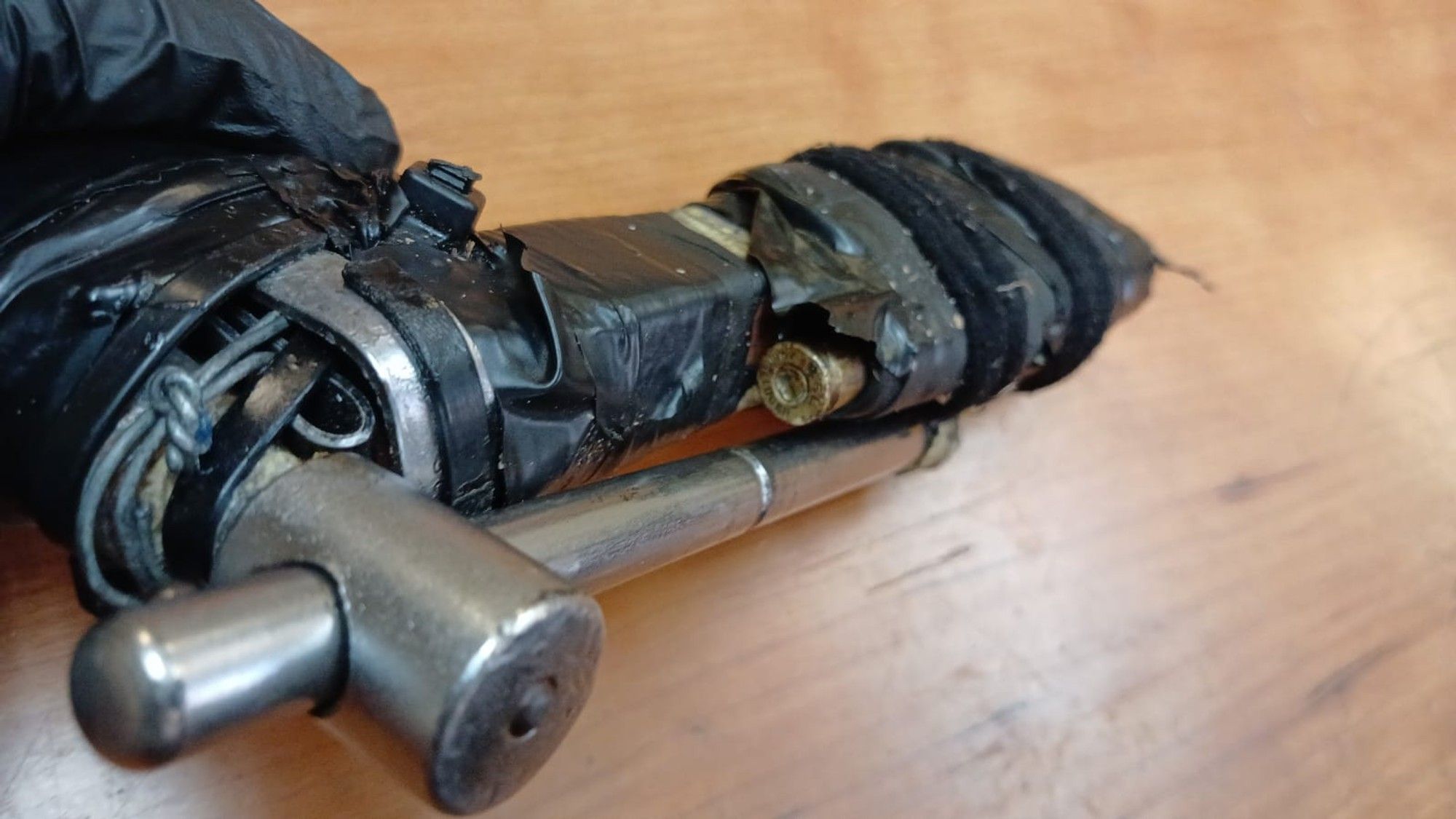 Zip gun seized in Parkwood