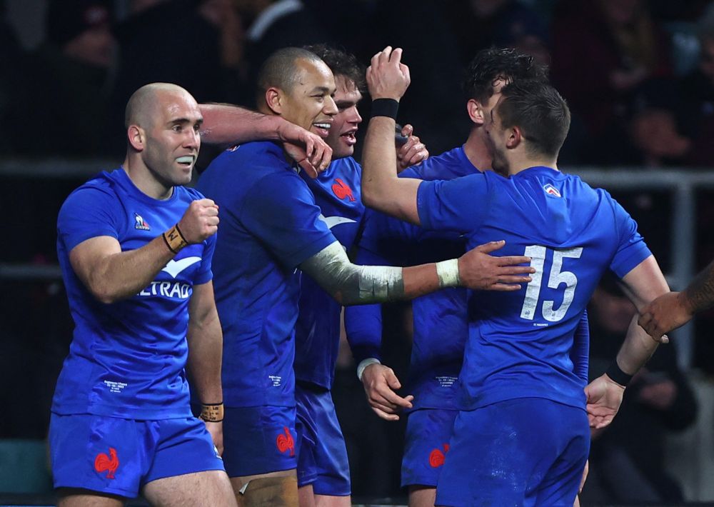 England humiliated as France score 53 points at Twickenham
