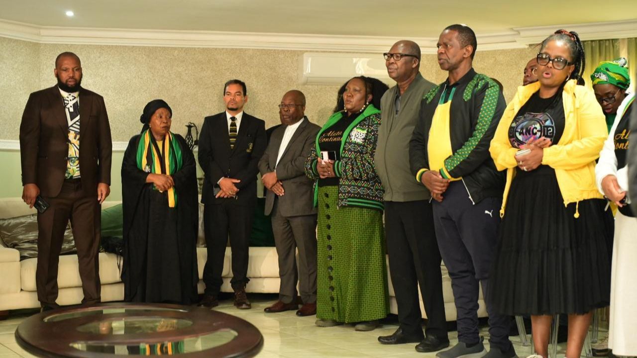 Ulindelwe kungekudala umbiko ngokufa kukaMthethwa eFrance