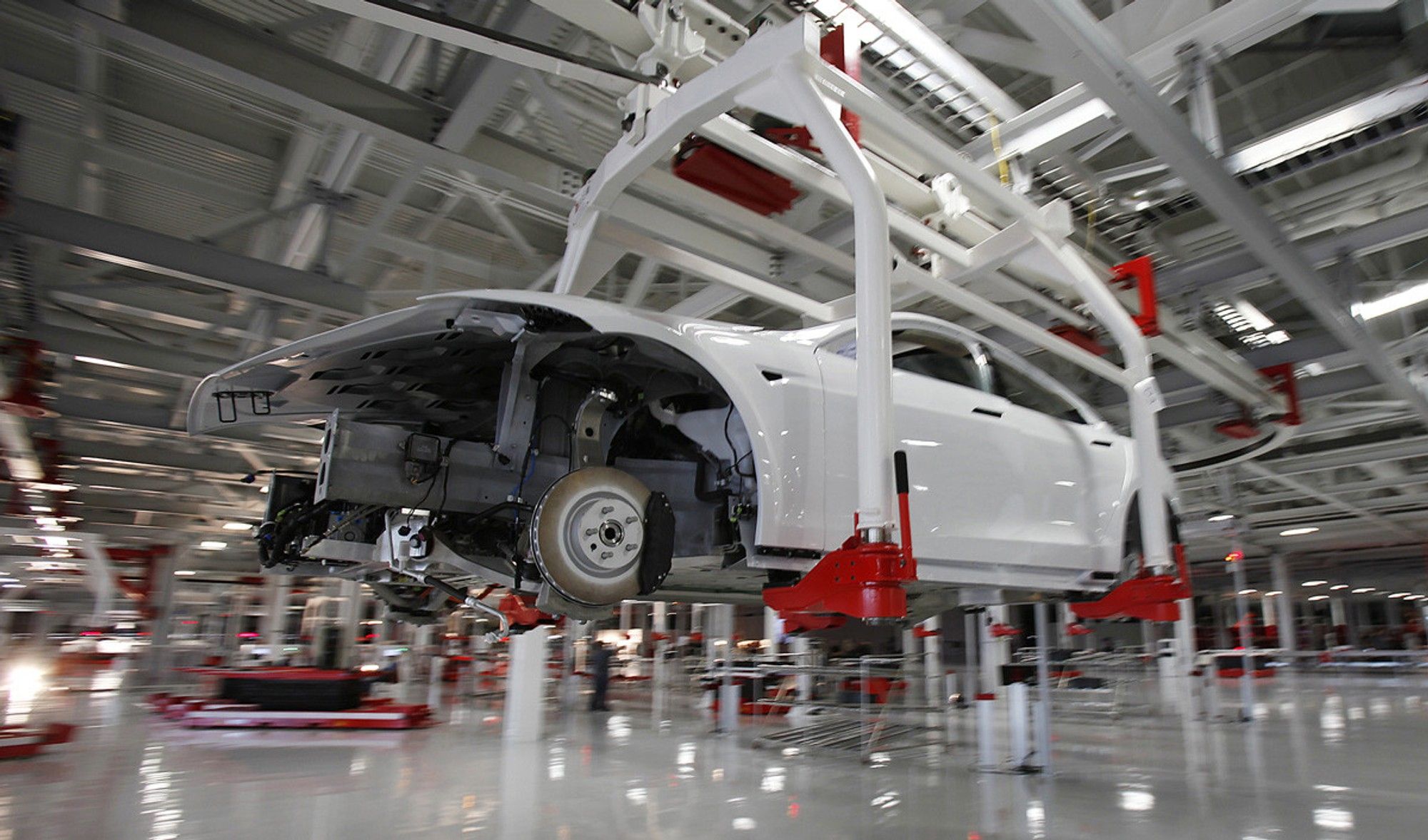 Davies urges Tesla to invest in SA