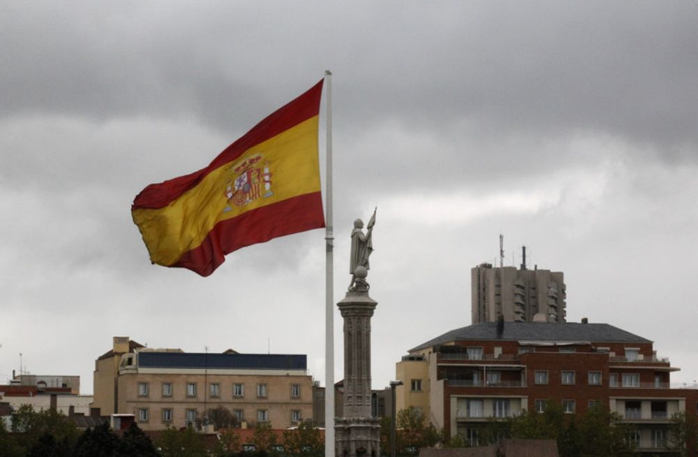 Spain December jobless falls