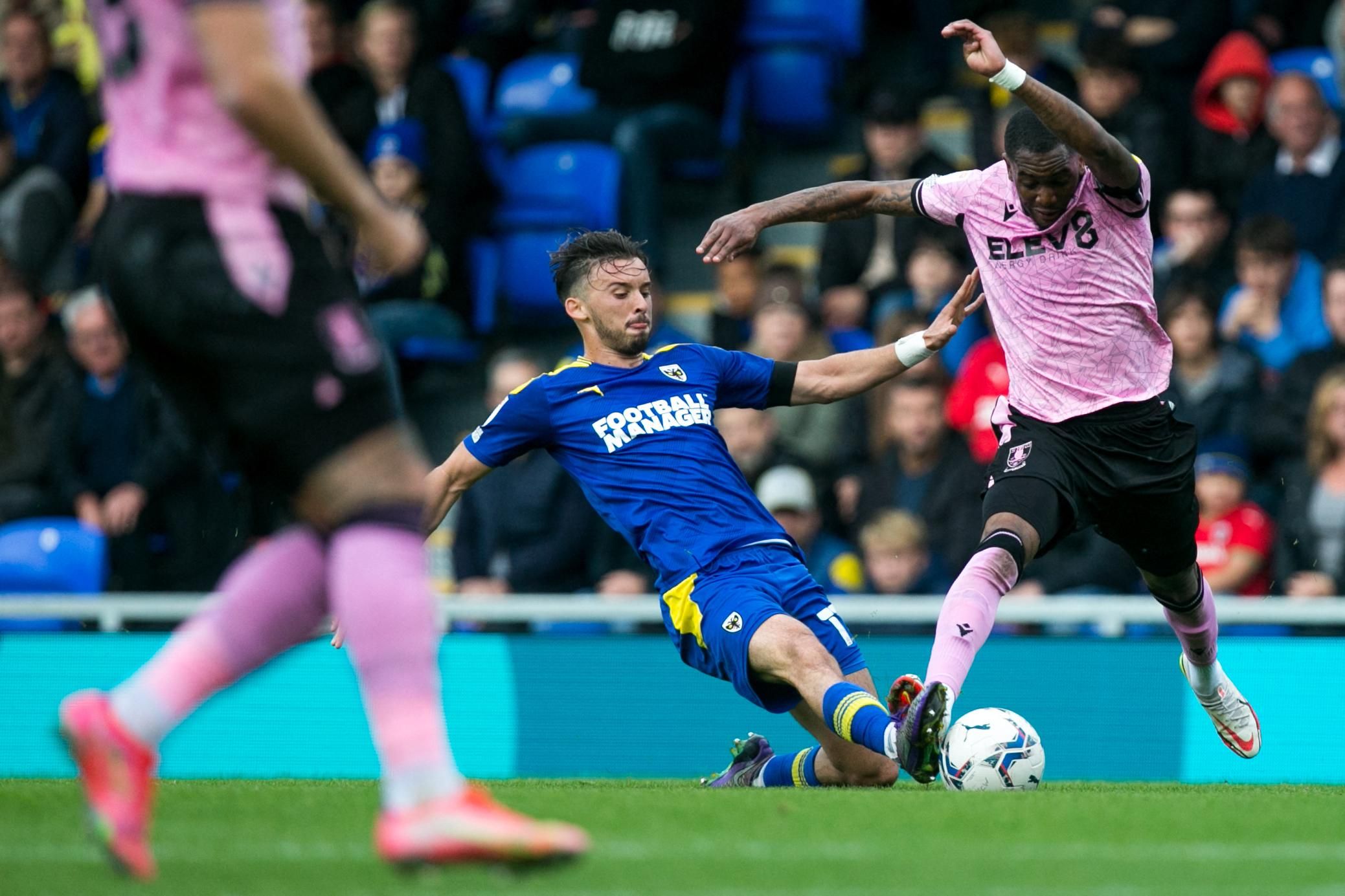 Who is Ethan Chislett: The midfielder returning to his roots with ...