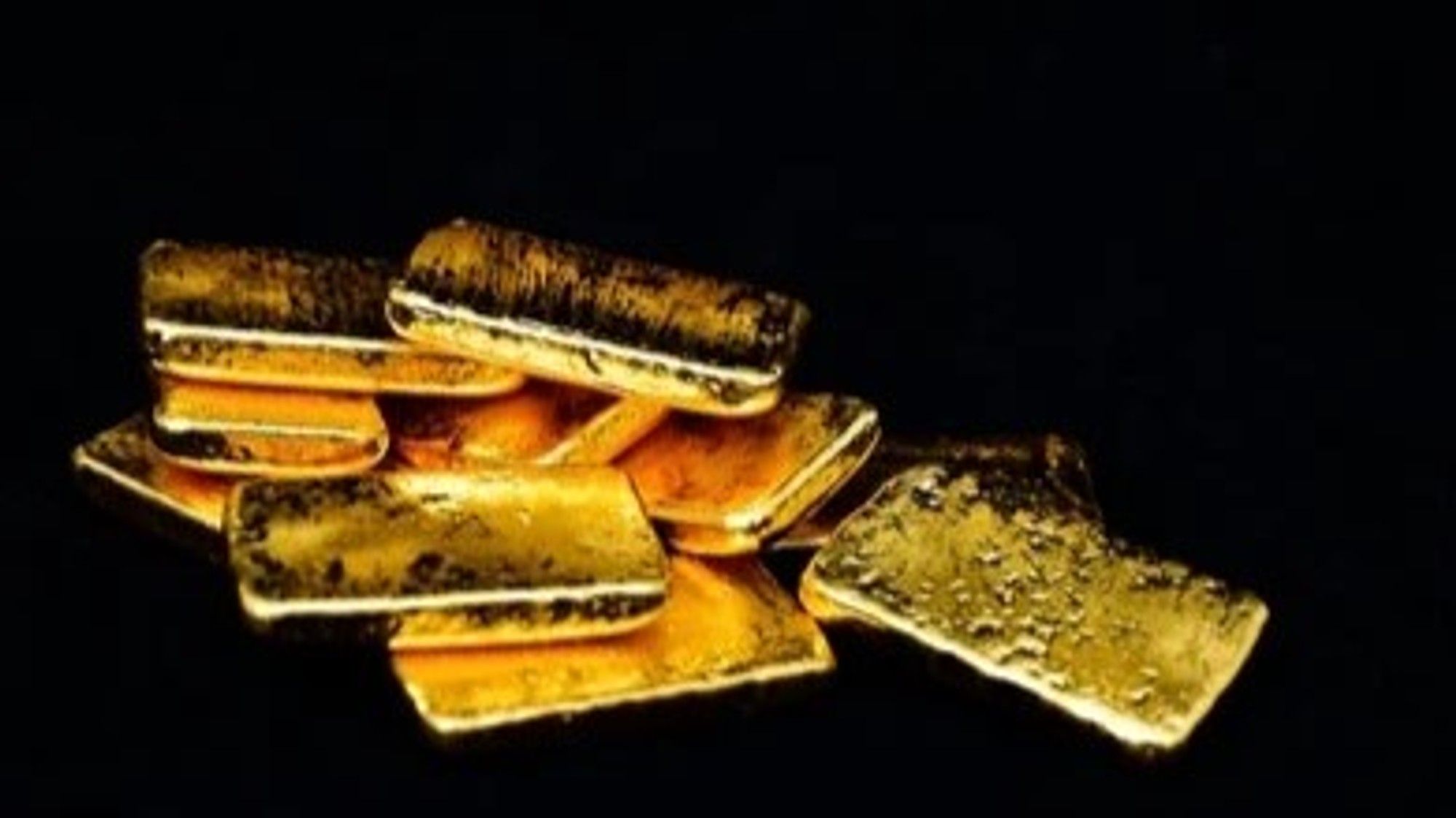 British national bust with gold bars worth R1 million