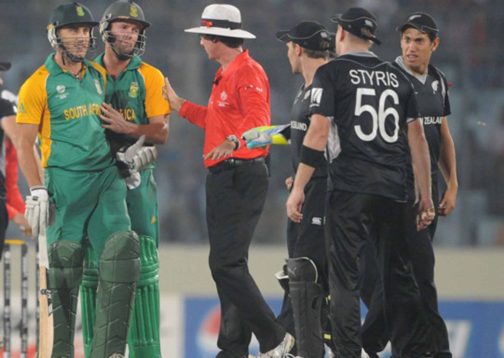 Faf, Kiwi duo fined heavily
