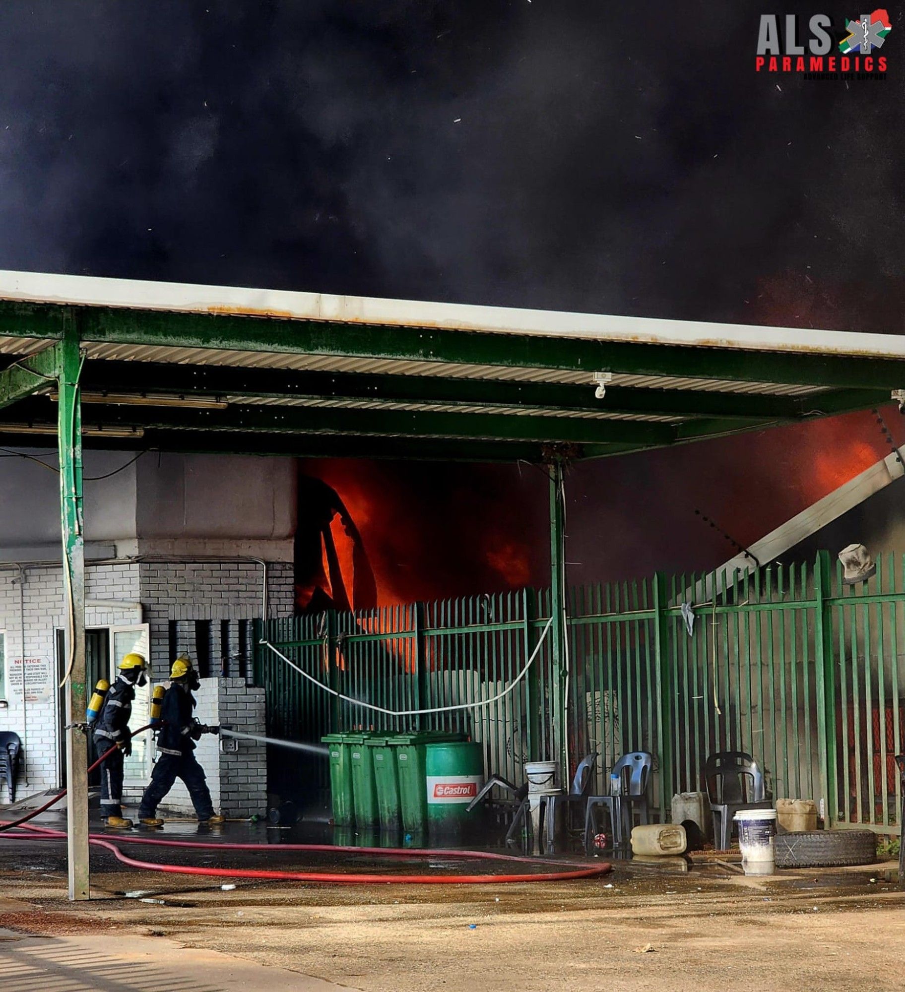 WATCH: Factory workers escape building fire in Durban
