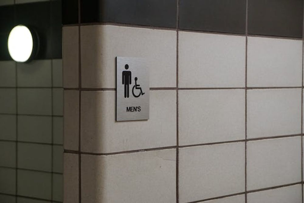 Man sues fast food restaurant for over R933,000 after its toilet ‘blew ...