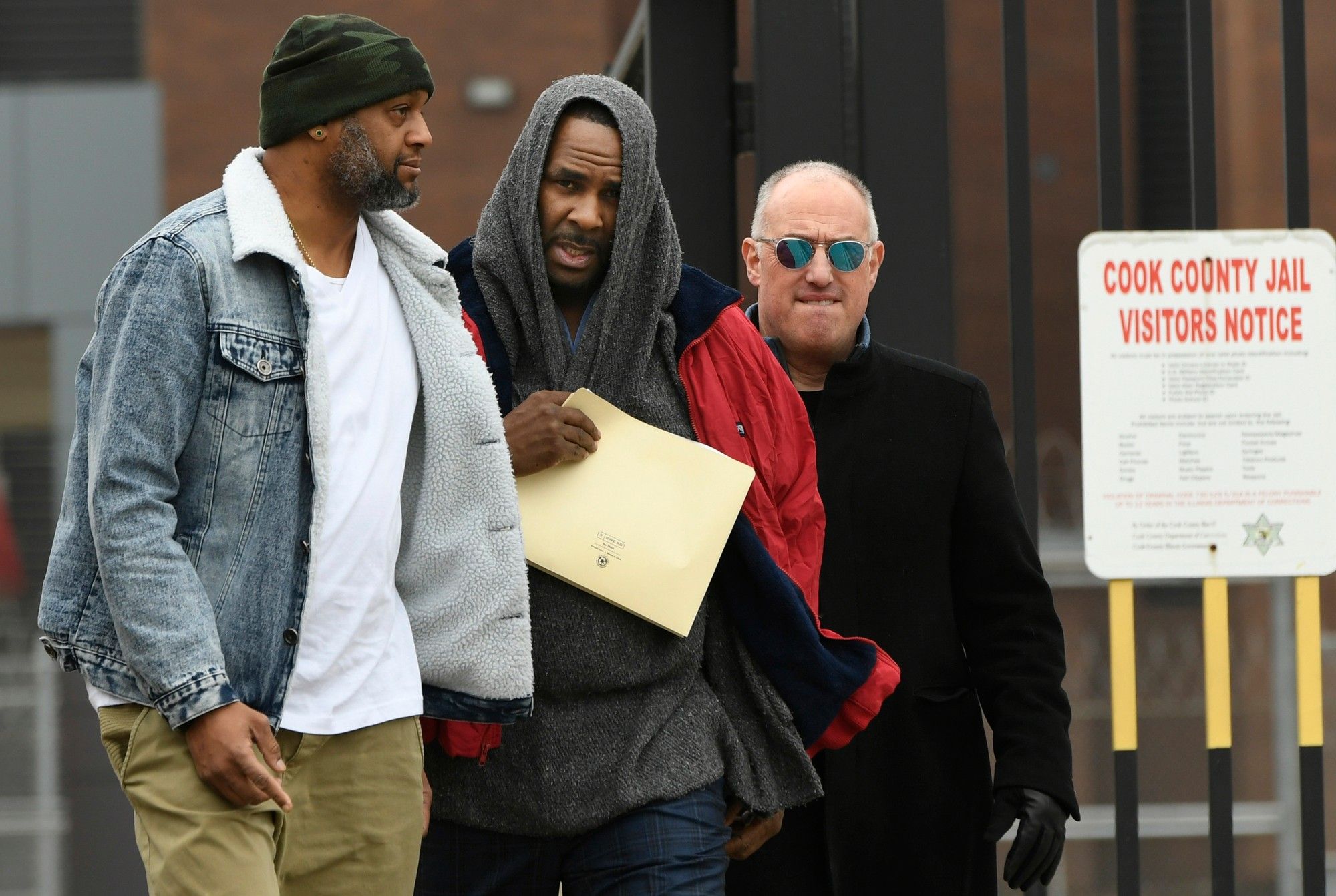 R. Kelly released from jail following child support arrest