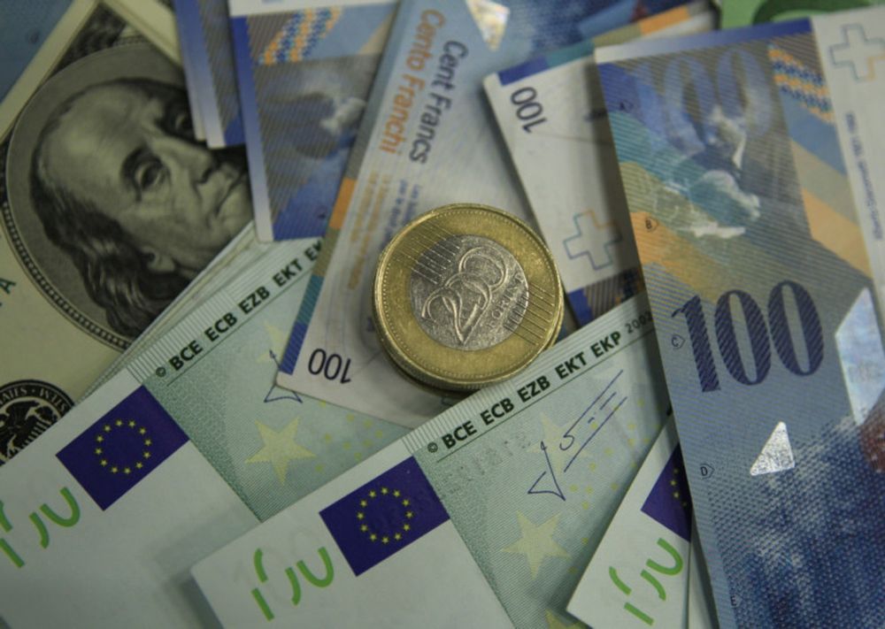 Hungary's PM moves to ease rifts with IMF