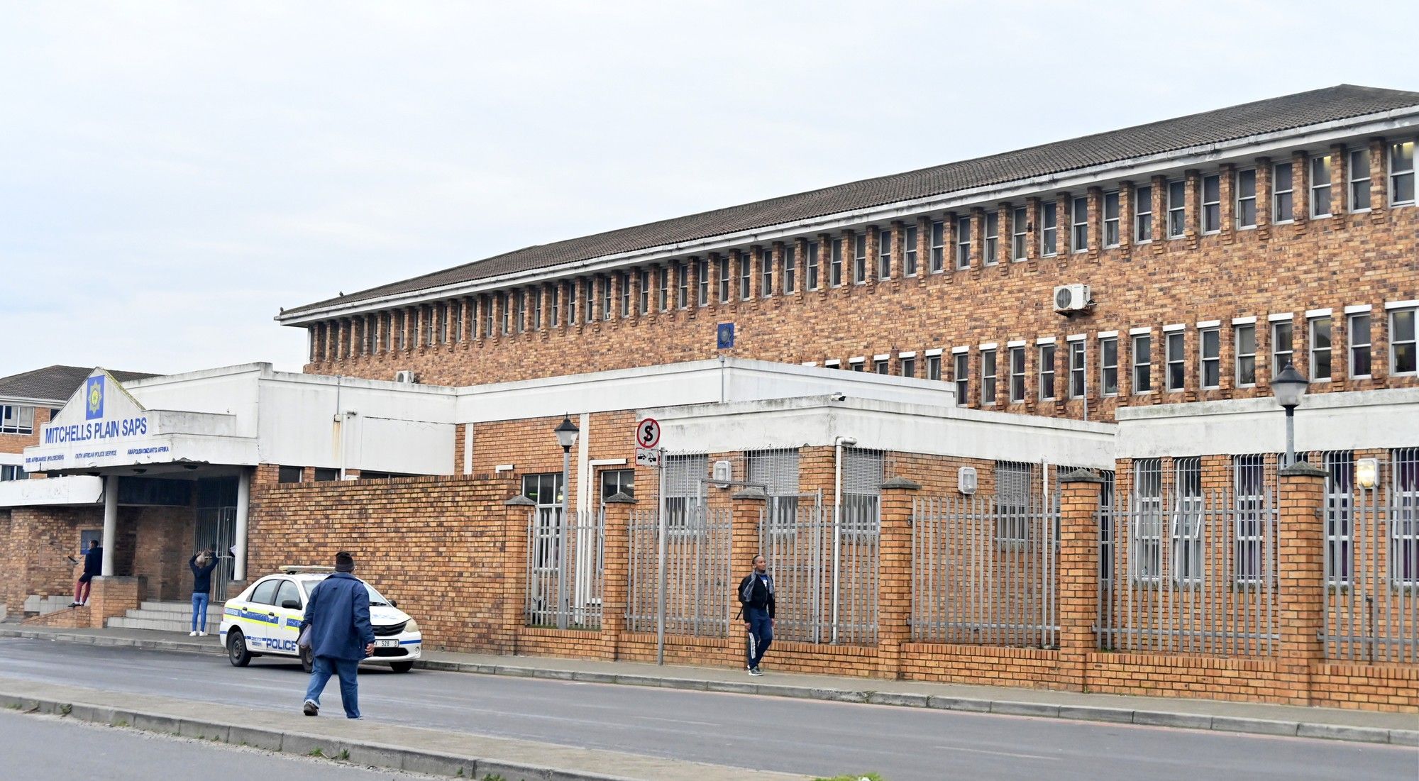 Three suspects arrested in hijacked vehicle parked at Witbank police ...