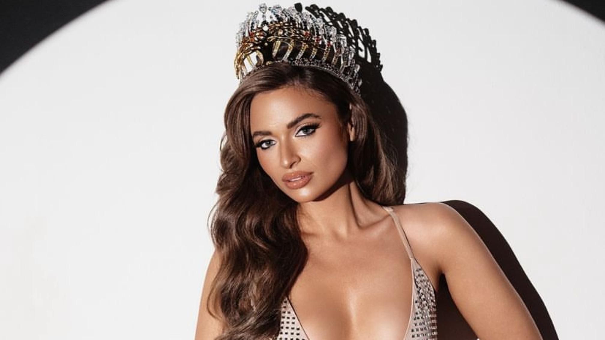 From Oudtshoorn to the world: How Miss SA 2024, Mia le Roux changed the stigma around beauty ...