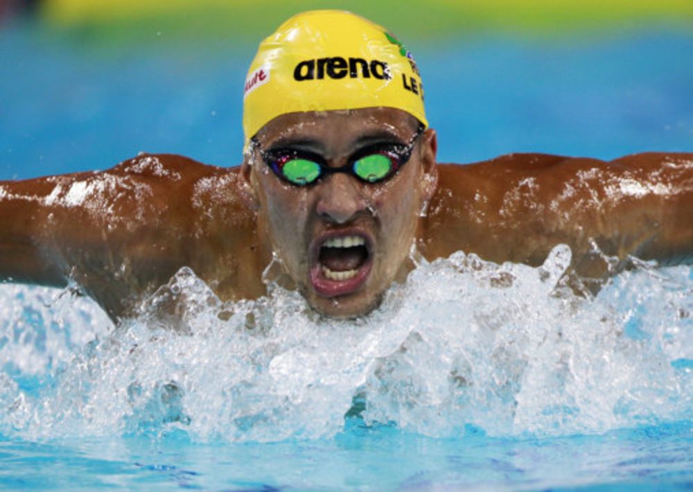 Le Clos grabs three golds in Dubai