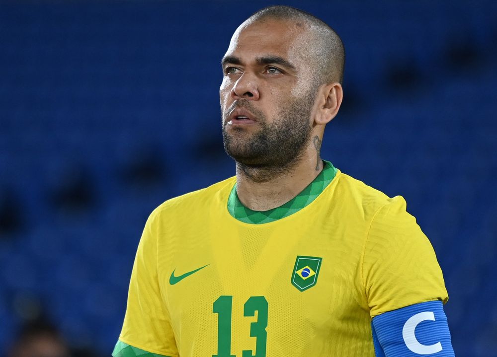 Brazil star Dani Alves must remain in custody — court