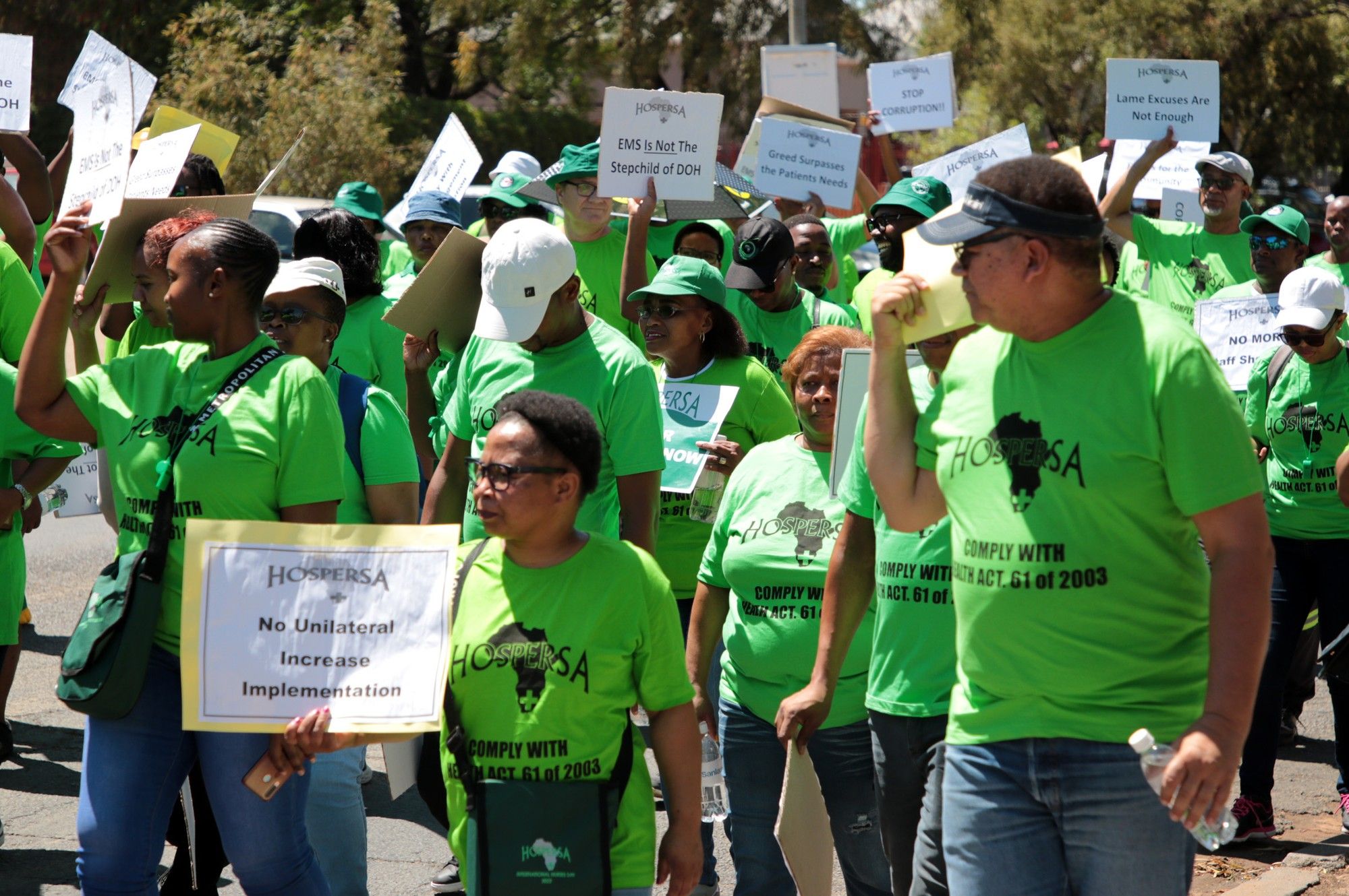 Health union threatens rolling mass action