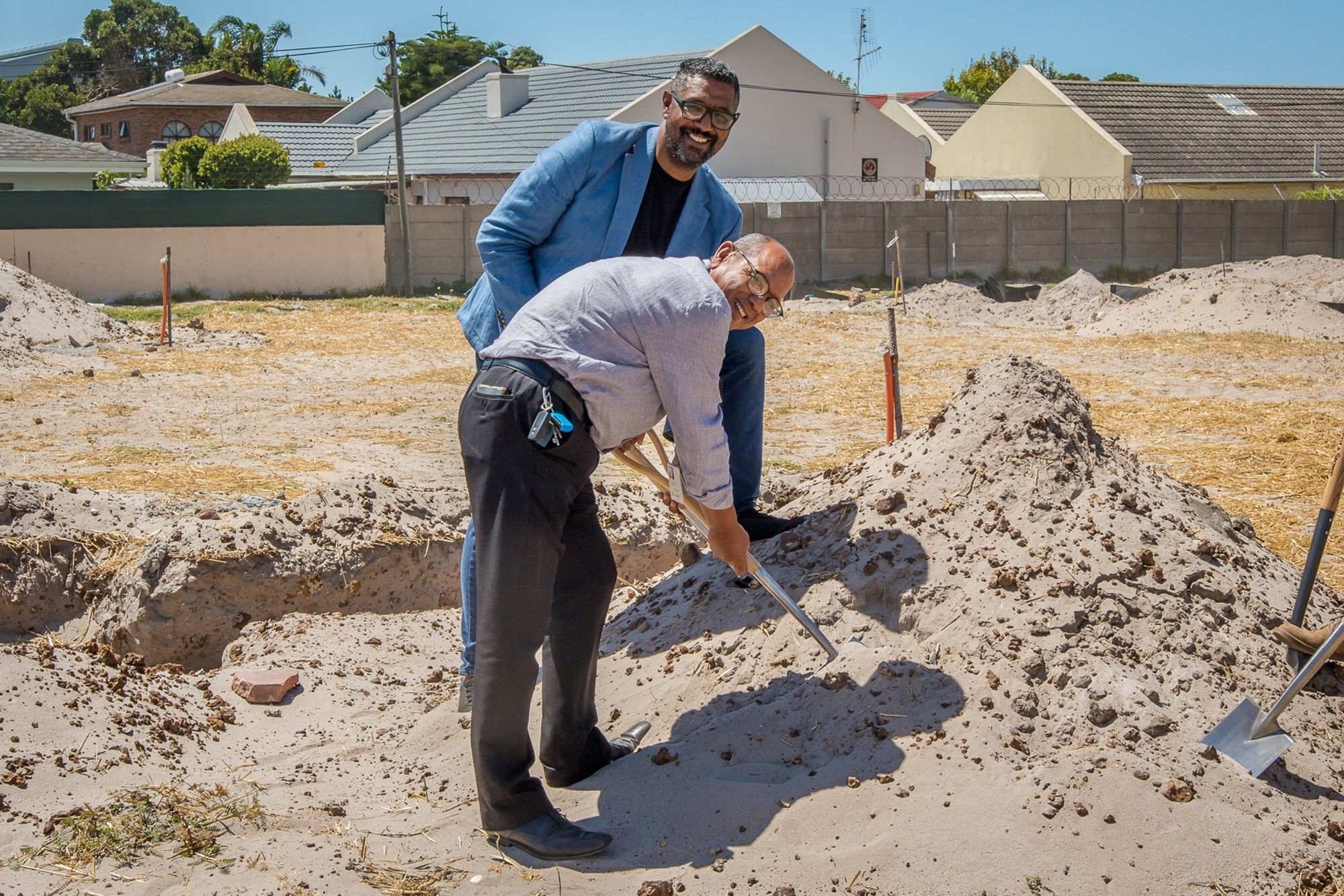 Sod turning ceremony in Elfindale