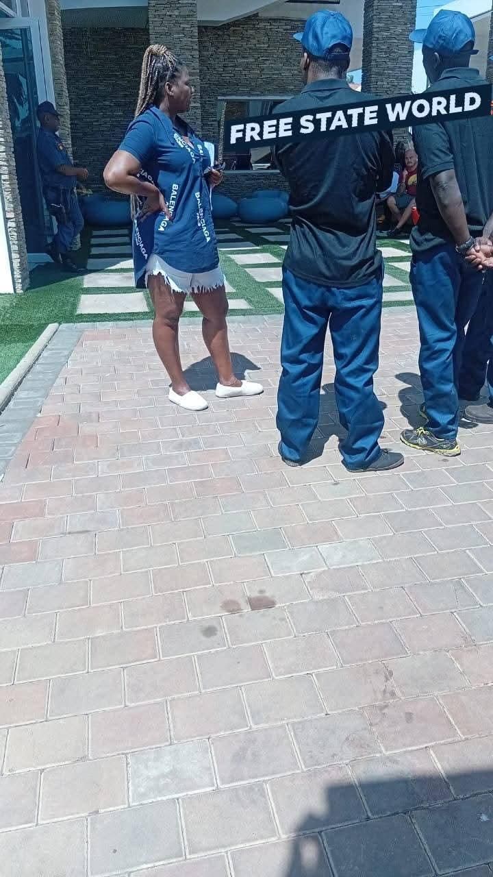 SARS raids Royal AM training facility as Shauwn Mkhize's tax troubles ...