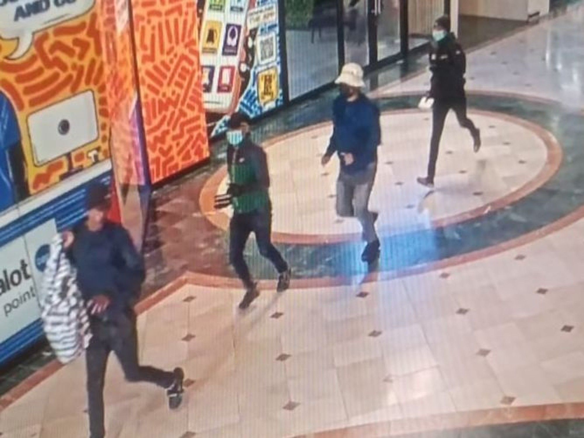 Thieves go on six minute festive shopping heist at Canal Walk