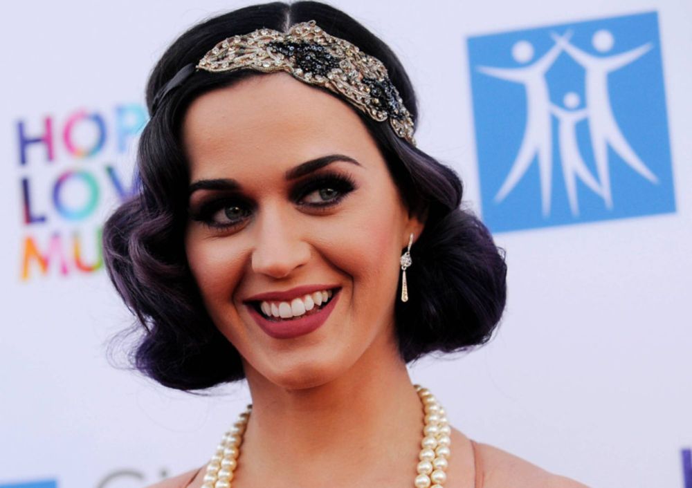 Perry’s bra dilemma