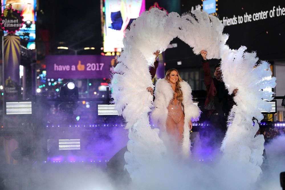 Mariah Carey wants probe into NYE 'sabotage'
