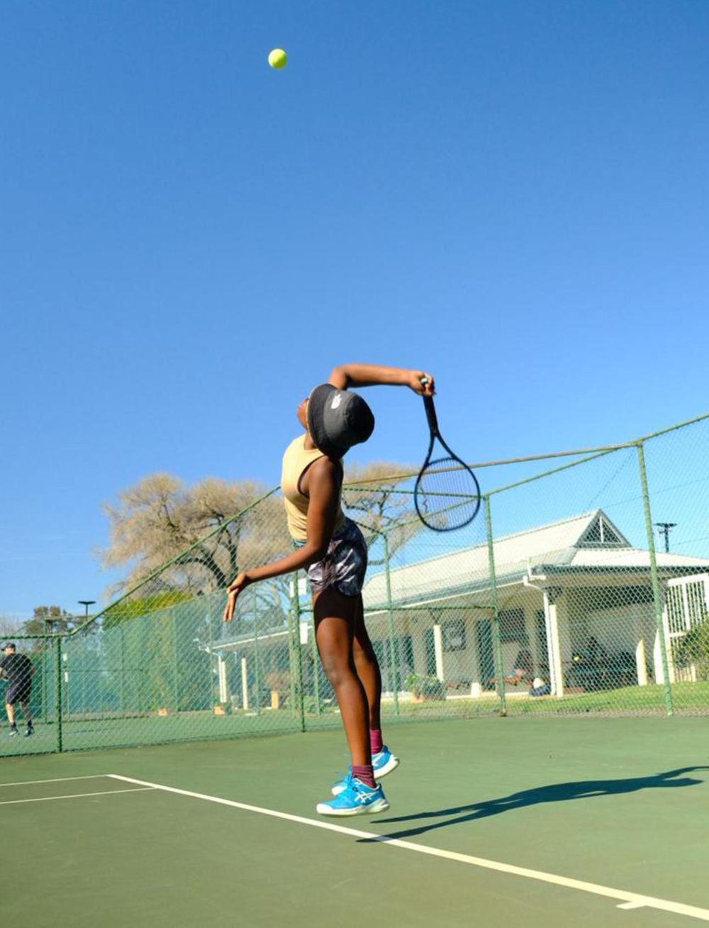 Mowbray tennis star Siyolise Schultz aims for European success