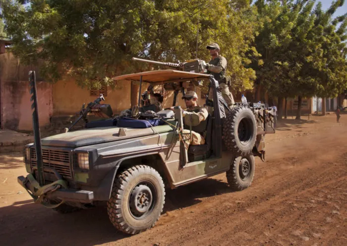 France begins ground campaign in Mali