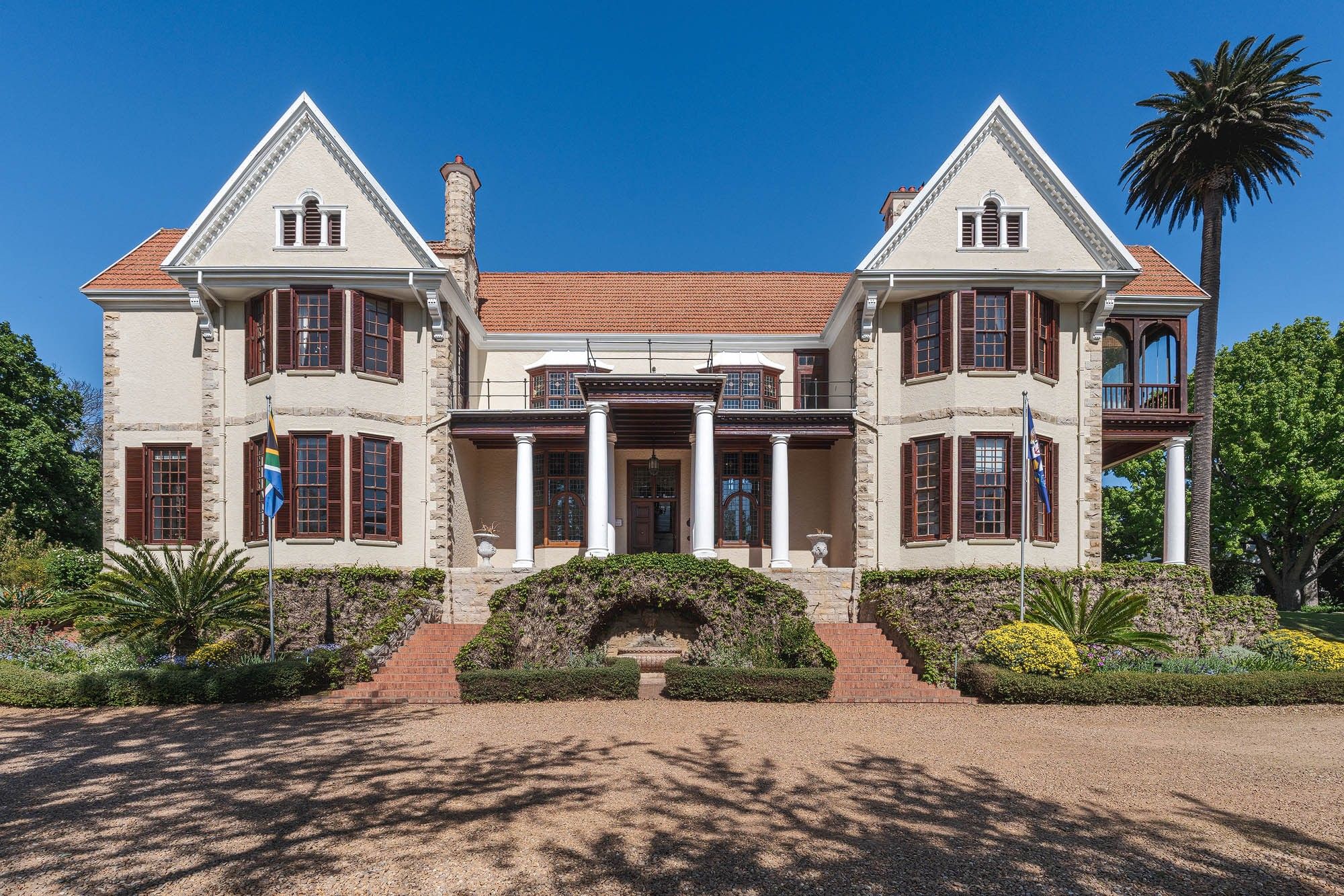 Trovato House: A colonial masterpiece and film star on Wynberg Hill for ...