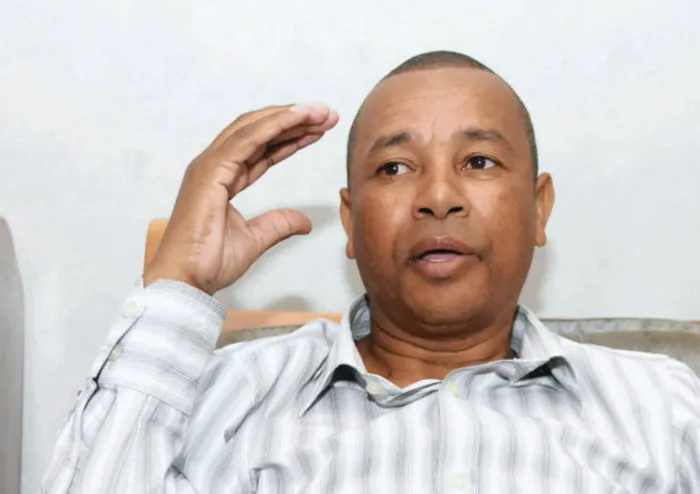 ‘Smiling fake traffic cops robbed me’